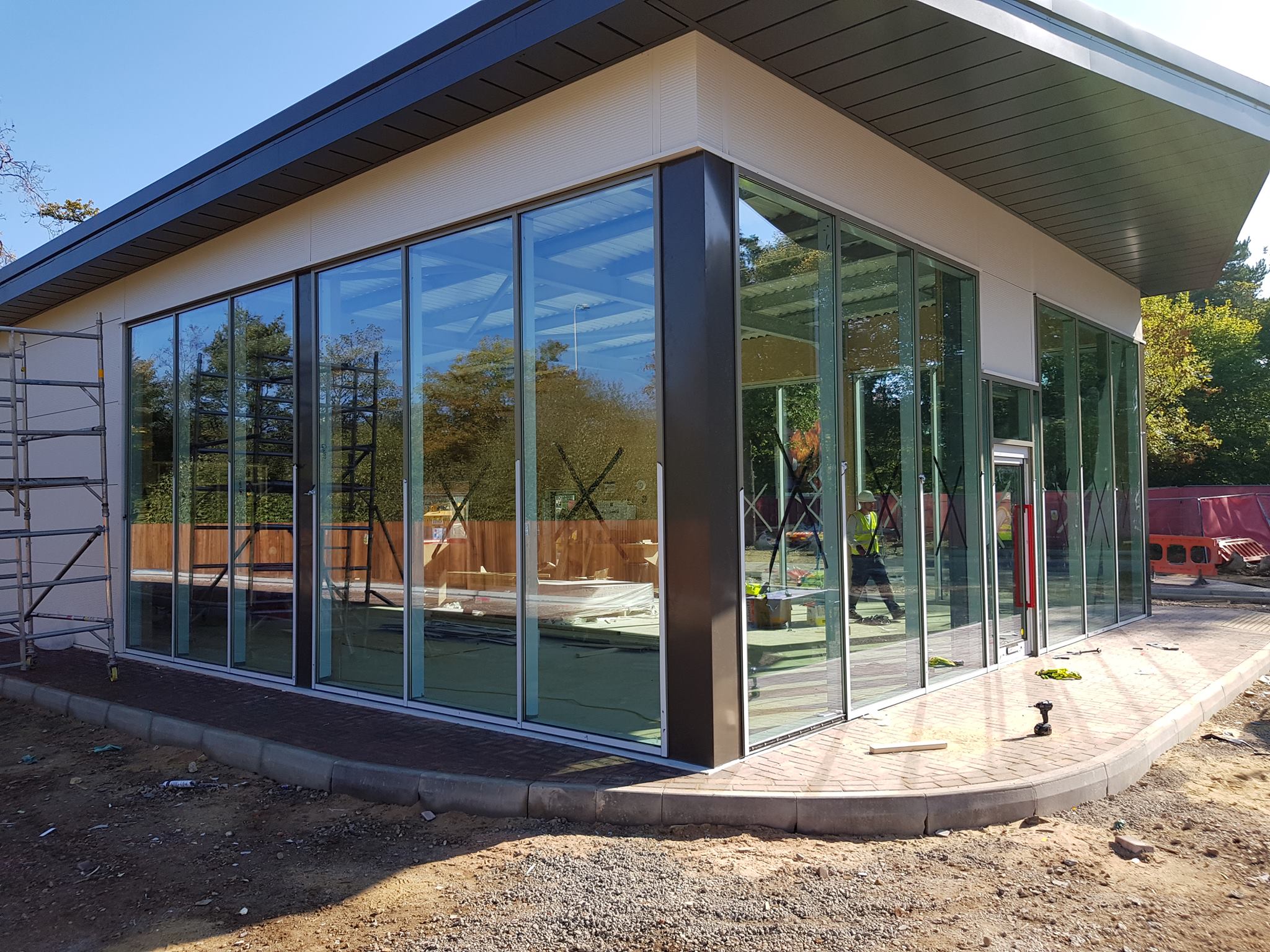 KFC, Gatwick Airport – Sherwood Aluminium Systems Ltd.