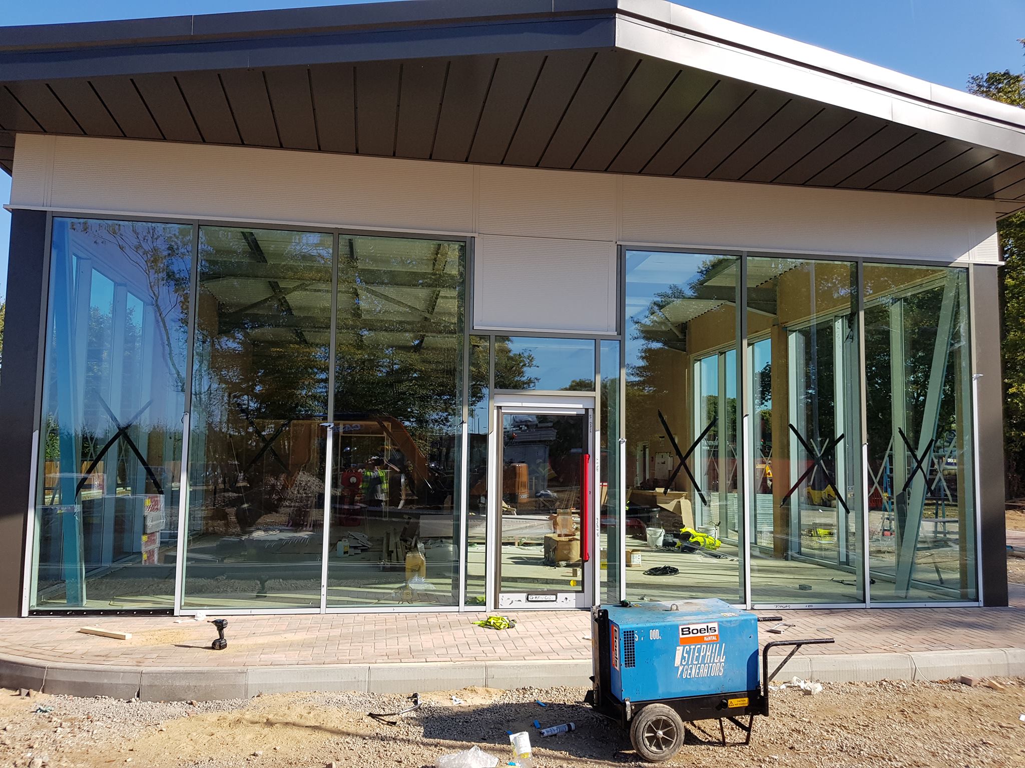 KFC, Gatwick Airport – Sherwood Aluminium Systems Ltd.